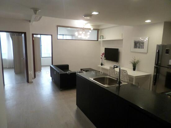International Plaza Condominium For Sale at S$ 1,490,000 | PropertyGuru ...