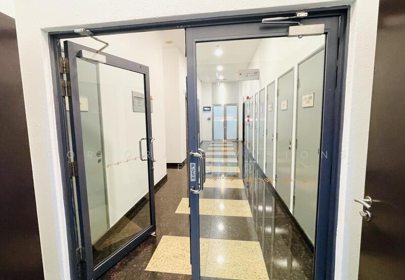 MODERN HIGH CEILING BUSINESS SPACE NEXT TO MRT: Tech, Showcase. City ...