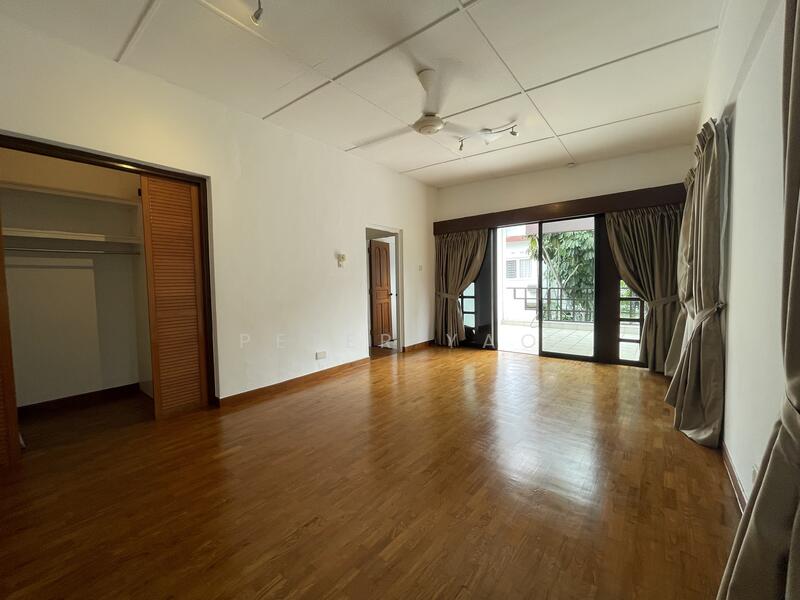 Tropical Resort Style Bungalow, Huge Garden and Pool along Sunset Drive ...