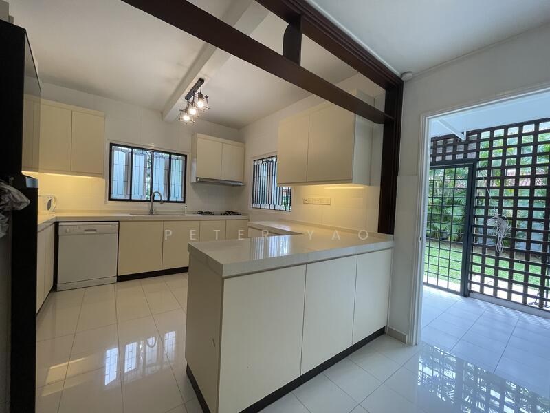 Tropical Resort Style Bungalow, Huge Garden and Pool along Sunset Drive ...