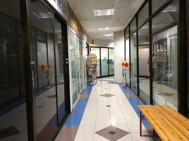 Bukit Timah Shopping Centre, 170 Upper Bukit Timah Road, 301 sqft, Mall Shop For Sale, by Joshua ...