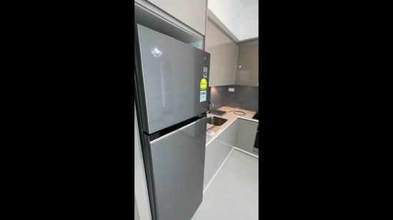 J Gateway, 2 Gateway Drive, 3 Bedrooms, 894 sqft, Condominium For Rent ...