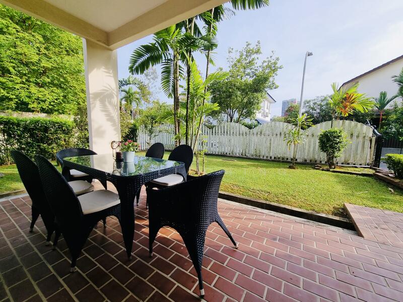 **Rare beautiful bungalow plot for redevelopment @ Sunset Way ...