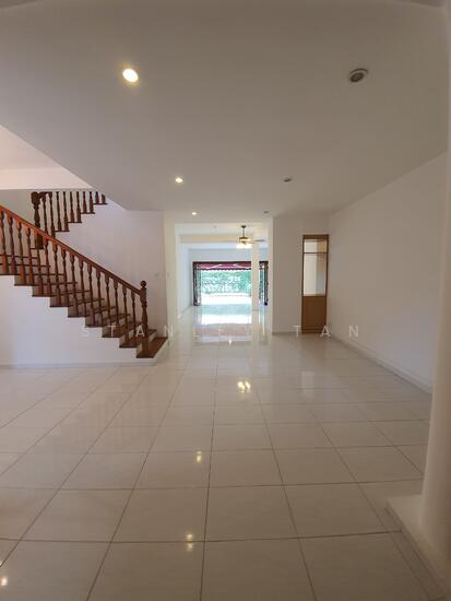 Sunset Way, Sunset Way, 5 Bedrooms, 3100 sqft, Semi-Detached House For ...