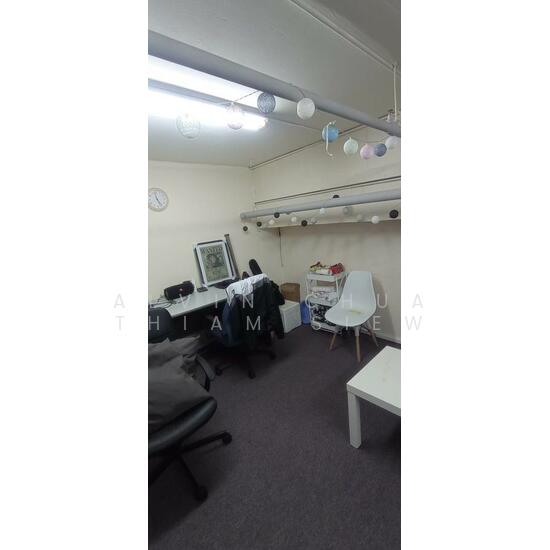 Heng Loong Building, 61 Bukit Batok Crescent, 100 sqft, Light ...