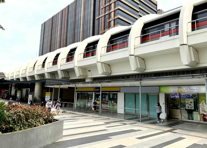 ⭐️SUPER CHEAP & PRIME F&B @ Paya Lebar | Near MRT | Heavy Crowd, , 571 ...