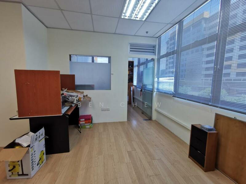 Tradehub 21, 18 Boon Lay Way, 400 sqft, Light Industrial (B1) For Rent ...