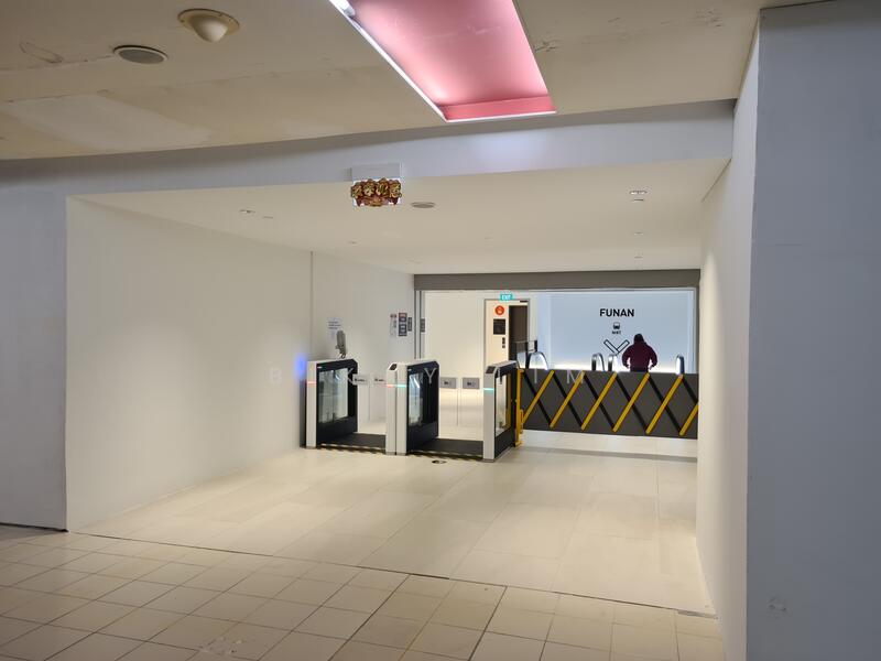 The Adelphi, 1 Coleman Street, 215 sqft, Mall Shop For Sale, by Bikay ...