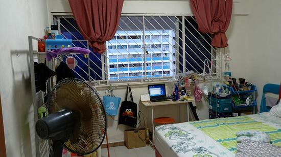 105 Jalan Rajah, 105 Jalan Rajah, Room Rental, 200 sqft, HDB Flat For ...