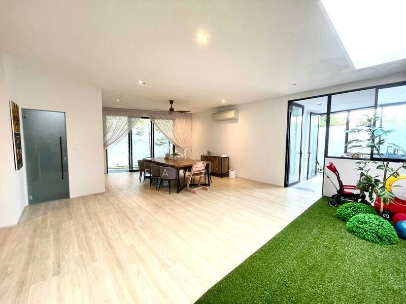 PREMIUM PLOT!!! 2.5 STY BUNGALOW ON ELEVATED LAND Bungalow House For ...