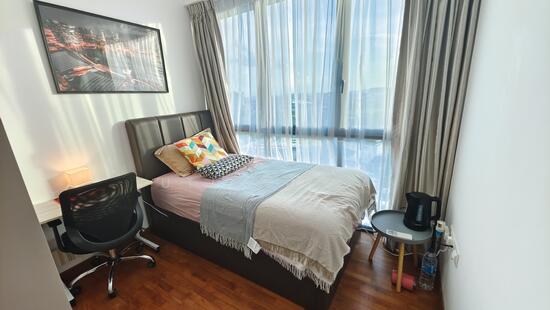 J Gateway, 2 Gateway Drive, Room Rental, 120 sqft, Condominium For Rent ...