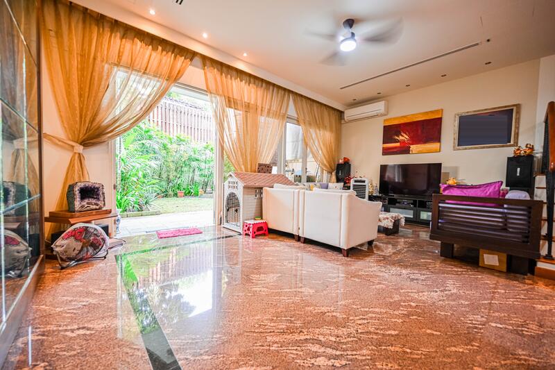 Almost move-in condition Freehold Terrace at Changi Heights vicinity ...