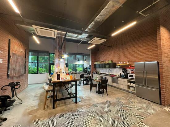 Fitted 100 pax office 7 meeting rooms / 100 pax workstations, Pasir ...