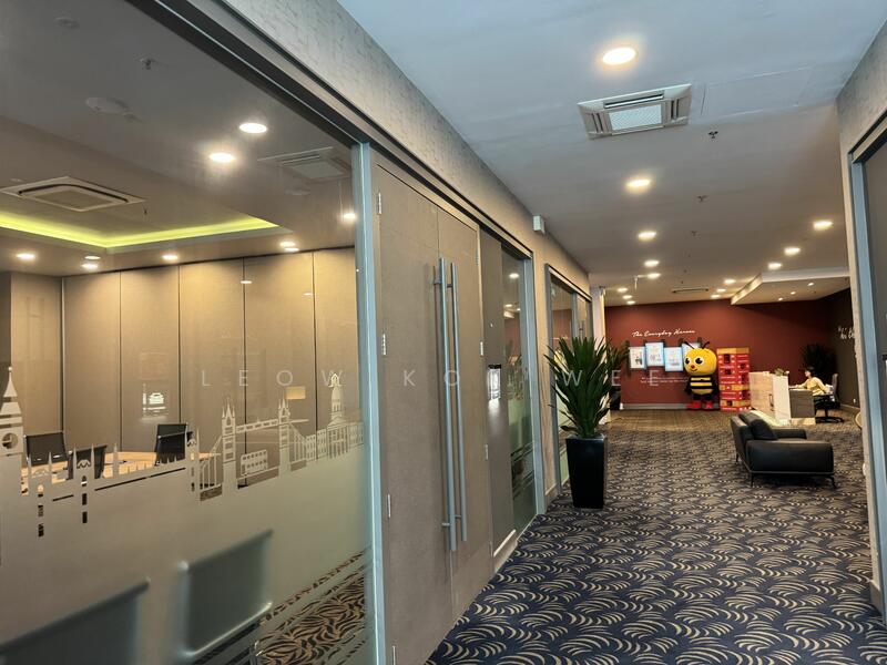 Fitted 100 pax office 7 meeting rooms / 100 pax workstations, Pasir ...