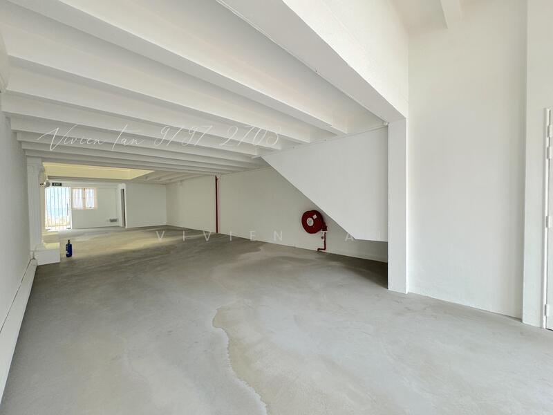 Prime Ground Floor Retail/ F&B Shophouse Near MRT , Duxton Road/ Craig ...