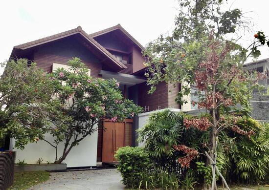 Pair of 2.5 Storey Bungalow with Private Yacht Berth, Pool, Attic ...