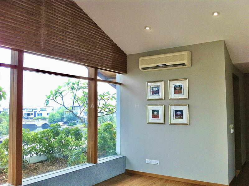 Pair of 2.5 Storey Bungalow with Private Yacht Berth, Pool, Attic ...