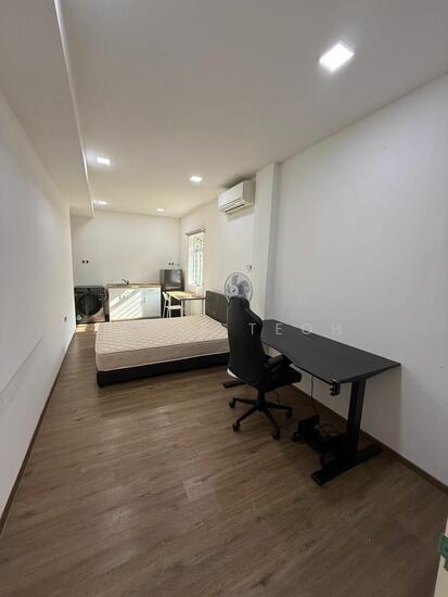 Pasir Panjang Road, Pasir Panjang Road, 1 Bedroom, 250 sqft, Corner ...