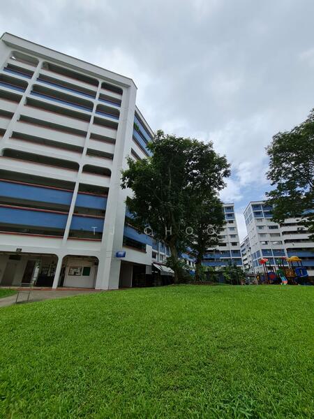 Yishun Central Chong Pang HDB Good Value Shop for Sales, Yishun Avenue ...
