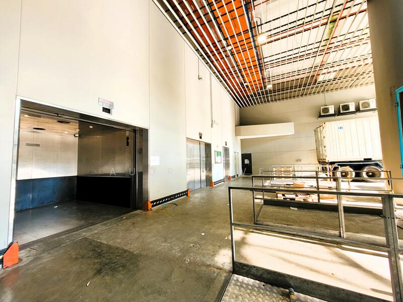 Cold Room/ Chiller / Freezer Facility for rent, , 200 sqft, Light ...