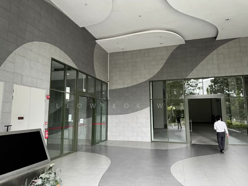 6m fitted office / showroom space with 8 meeting rooms / pantry ...
