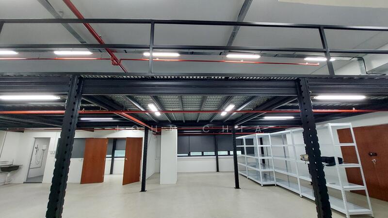Liberty Warehouse Complex, 220 Tagore Lane, 2,120 sqft, Light ...