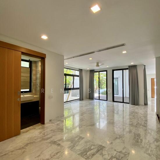 Newly renovated next to park connector semi D @Carmen street Semi ...