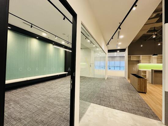 DESIGNER BUSINESS SPACE; High Ceiling & Ready to move in. Newly fitted, fully A/C. City Fringe ...