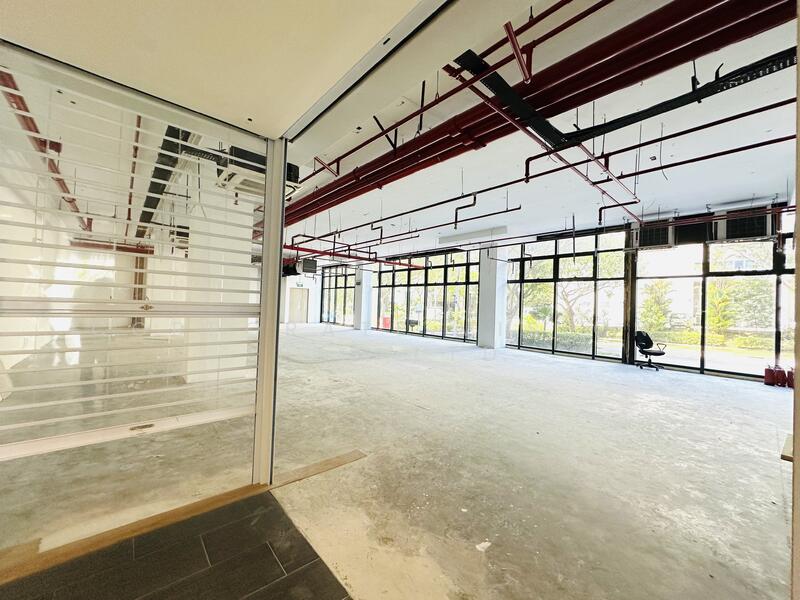 HIGH CEILING BUSINESS SPACE with Glass facade and lift lobby frontage ...