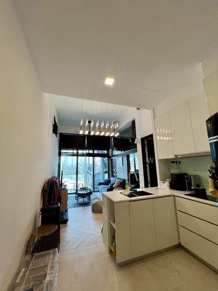 Kingsford Hillview Peak for Sale in Singapore