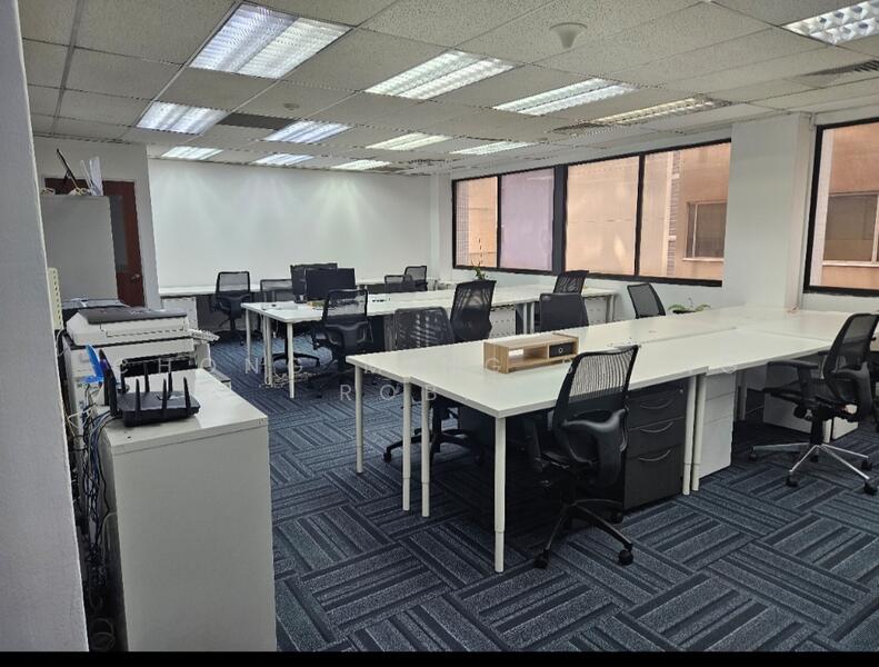 Fitted office of 1,227 sft in Tong Eng Building at 101 Cecil Street ...