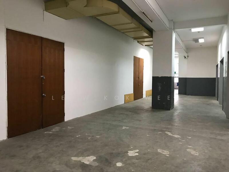 4.5m / 6 loading bays Yishun industrial park warehouse, Yishun, 11,009 ...