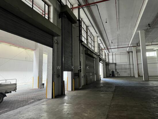 Ground floor approx 9m warehouse 15 loading bays with dock levellers ...