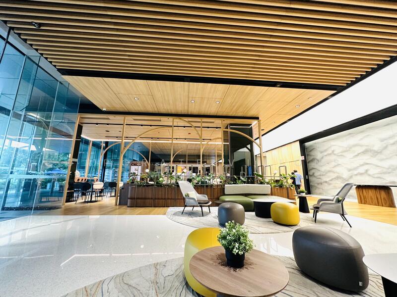 GRADE A BUSINESS PARK OFFICE: POSH RECEPTION: Fitted/Semi fitted Units ...