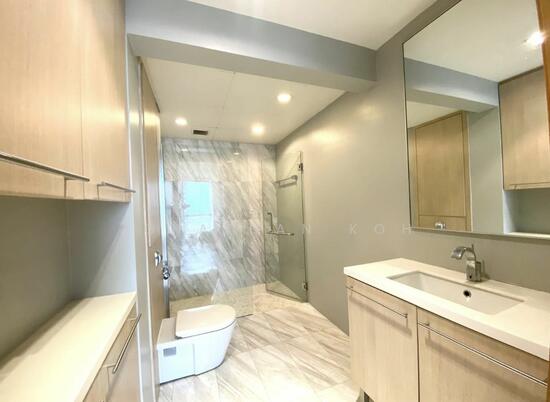 UNBLOCK MBS VIEW UNIT FOR SALE !!! Condominium For Sale at S$ 4,800,000 ...