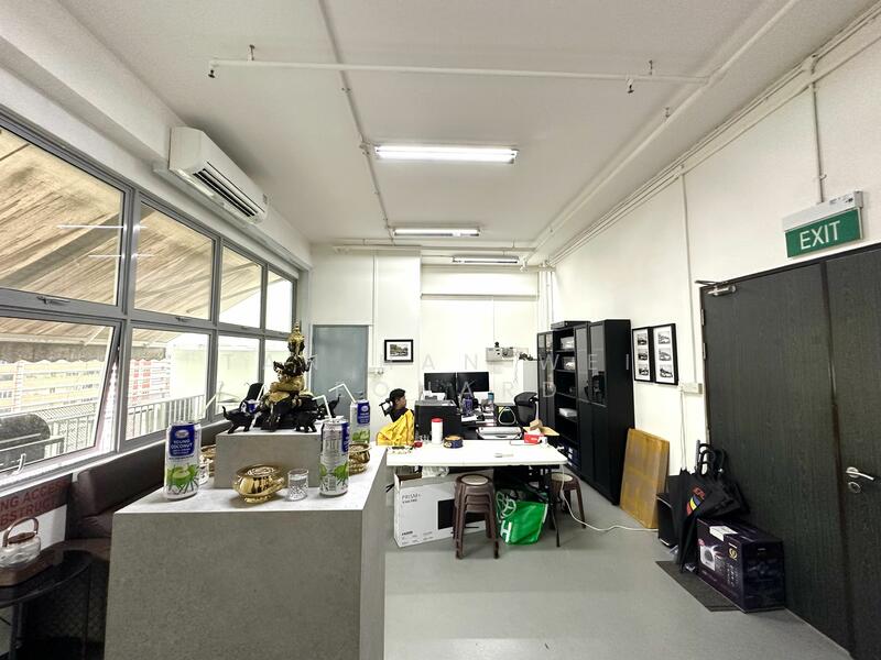 16 Commercial Properties for Sale in First Centre | CommercialGuru ...