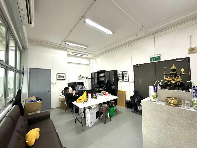 16 Commercial Properties for Sale in First Centre | CommercialGuru ...