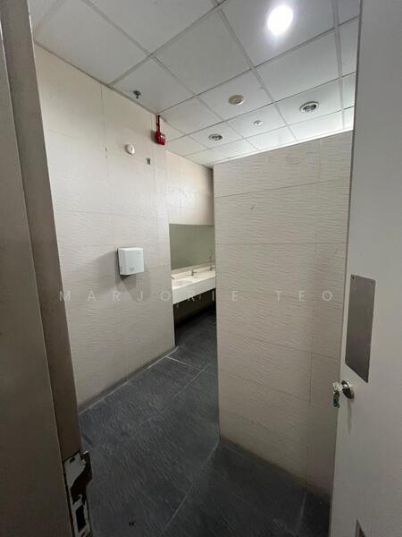 500A 3ph B1 Hi-spec Factory 23400sf ceiling 6m Floor load 10kN ...