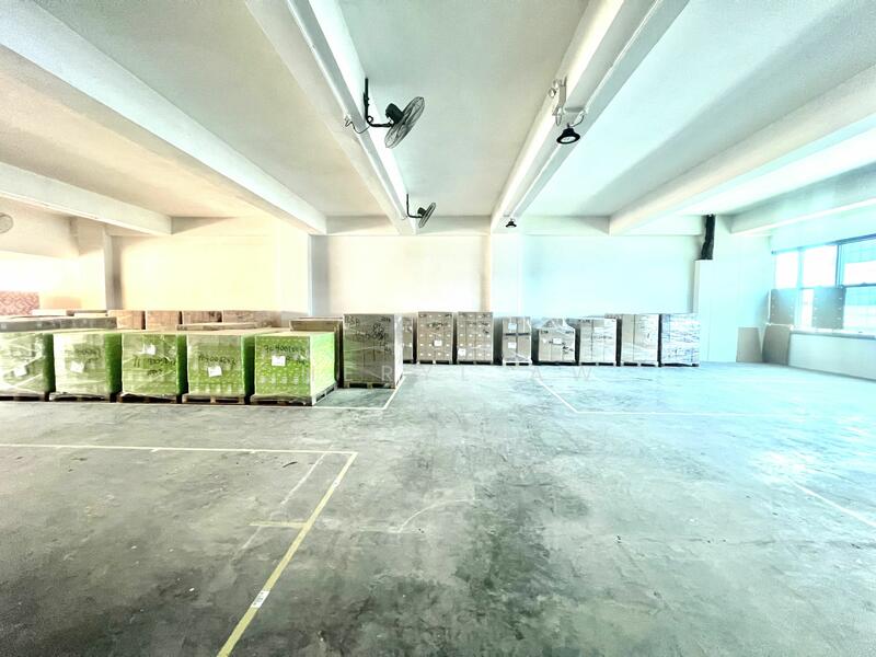 Ground | 6M High Ceiling | Production & Office | 40-Footer Accessible ...