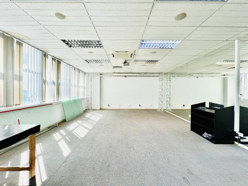 Ground | 6M High Ceiling | Production & Office | 40-Footer Accessible ...