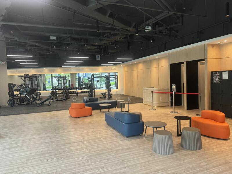 5m high tech office 6 mins to mrt with lounge / gym / / link to mrt ...