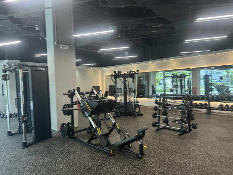 5m high tech office 6 mins to mrt with lounge / gym / / link to mrt ...