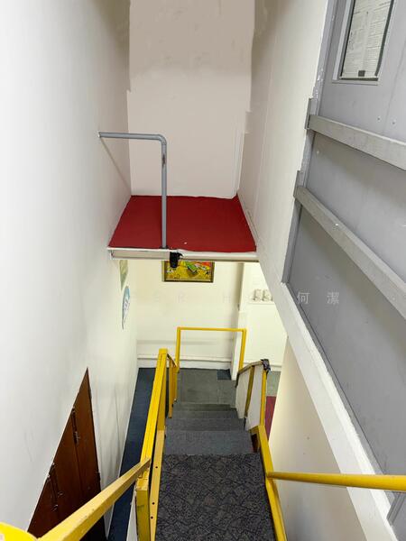 Golden Wall Flatted Factory, 2 Jalan Rajah, 1,420 sqft, Light ...