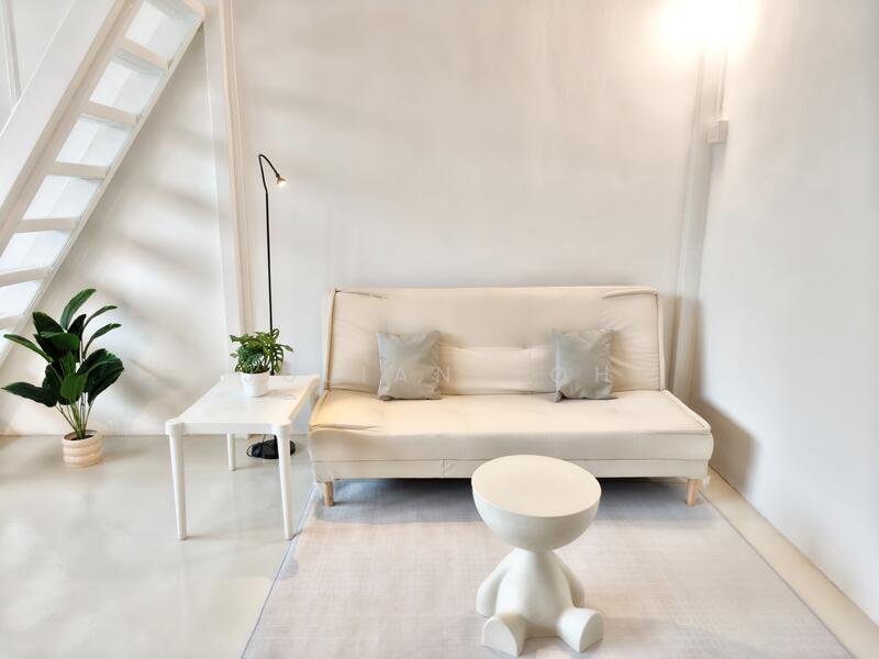 Upper Thomson MRT! Superb Location Seconds Walk to MRT with Many ...