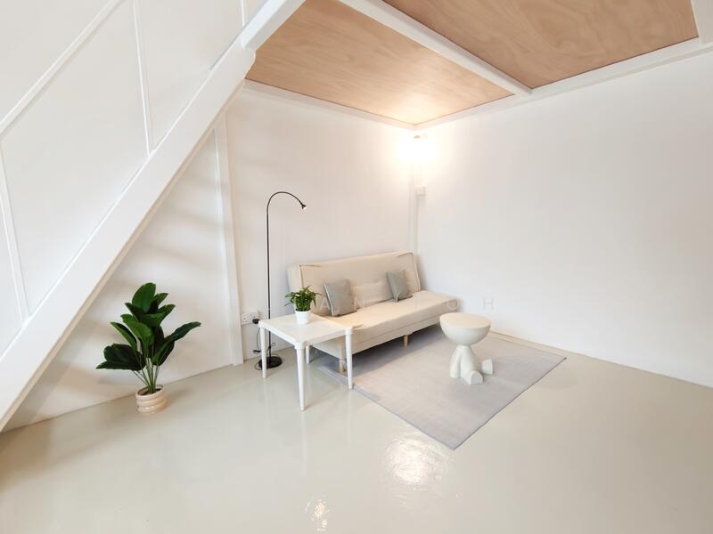 Upper Thomson MRT! Superb Location Seconds Walk to MRT with Many ...