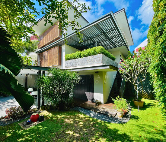 999-yrs Tastefully A&A Luxurious Semi-D, Spacious Elevated Land! Semi ...