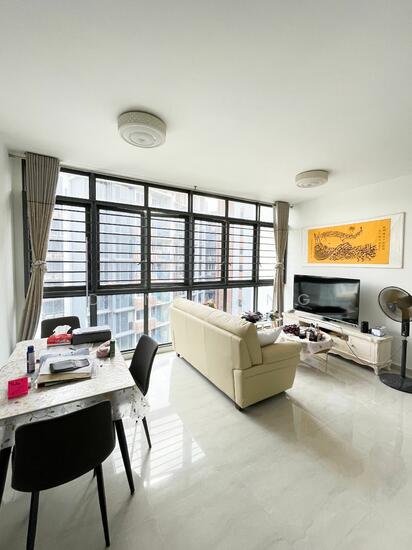 Symphony Suites Condominium For Sale at S$ 960,000 | PropertyGuru Singapore