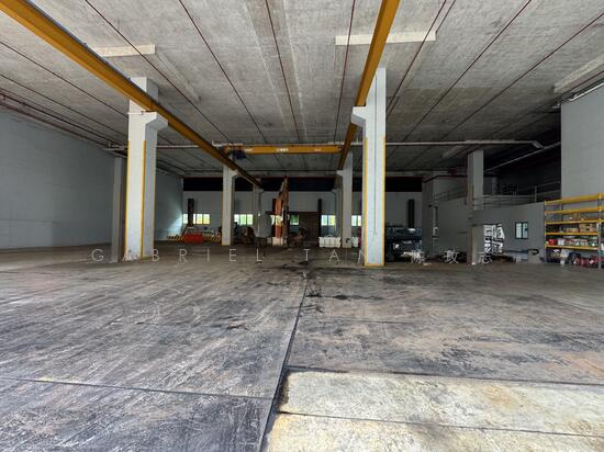 Ground Floor I Ceiling 9.5m I 5 Tons Overhead Crane I Warehouse ...