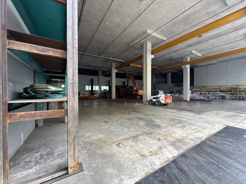 Ground Floor I Ceiling 9.5m I 5 Tons Overhead Crane I Warehouse ...
