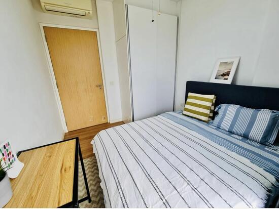 The Lakefront Residences, 42 Lakeside Drive, Room Rental, 150 sqft ...